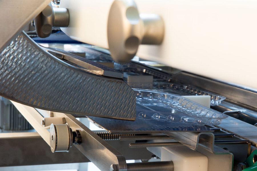 VI-28s Tray loading system